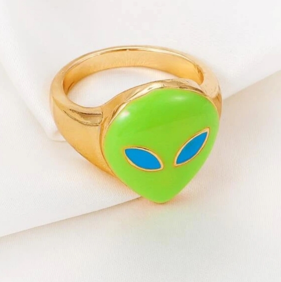 None | Jewelry | Y2k Alien Head Ring Green Gold Colored Y2k Rings Great ...